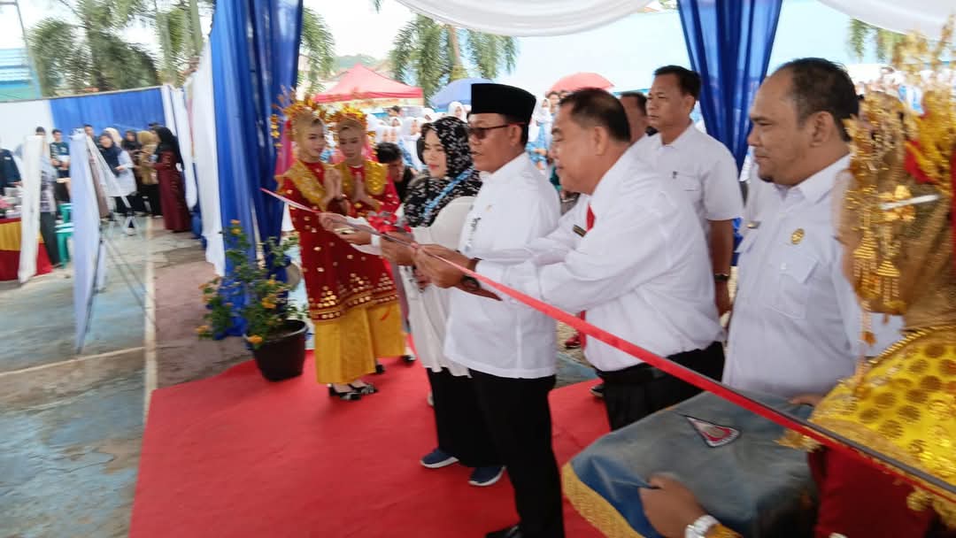 EDU FAIR 2025 Resmi Dibuka Oleh Kadis Diknas Provinsi Bengkulu | Info ...